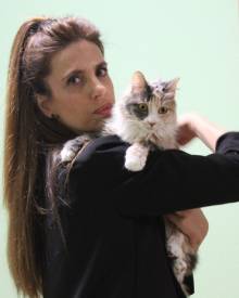María Tello presenta su nuevo libro “Cómo sobrevivir a Gato Blanco ...